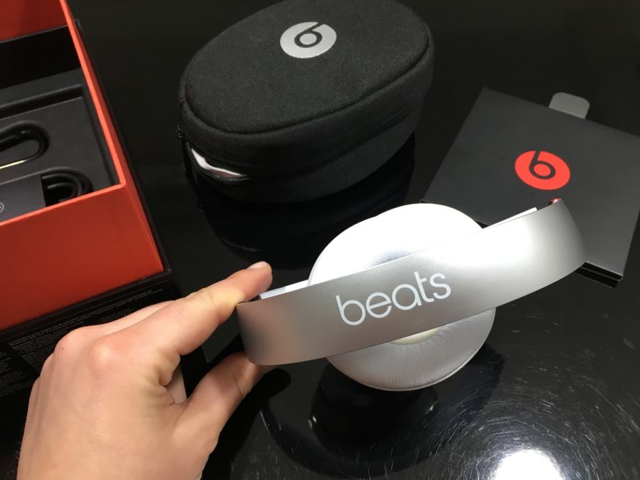 SILVER BEATS BY DRE Solo 3 wireless slušalice