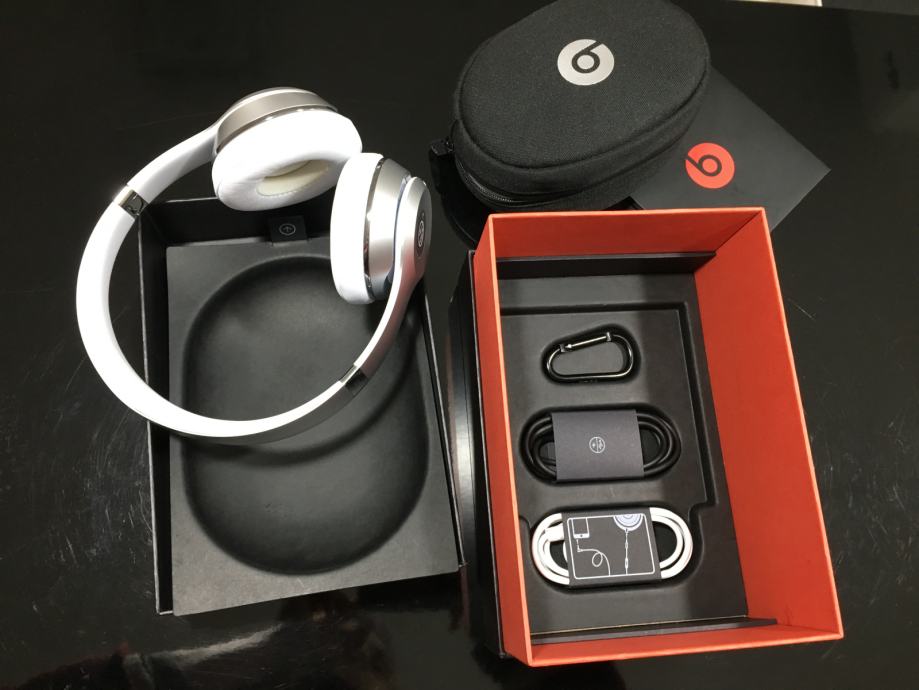 SILVER BEATS BY DRE Solo 3 wireless slušalice