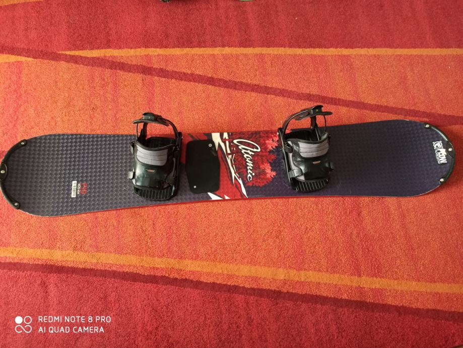 Atomic snowboard 165 cm wide
