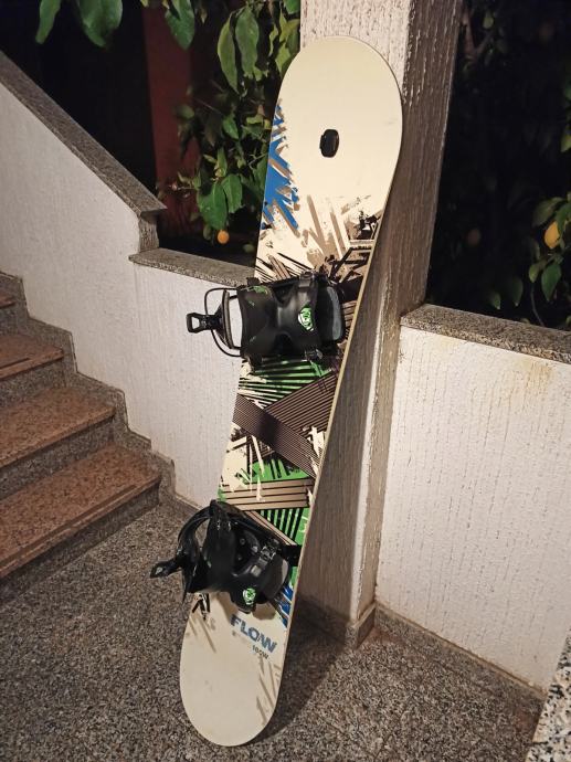 Snowboard Flow Merc 160W + vezovi Flow Trilogy XL