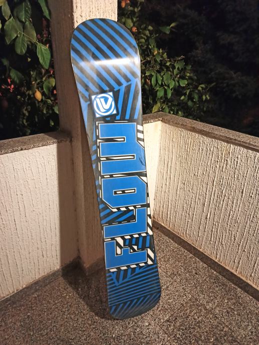 Snowboard Flow Merc 160W + vezovi Flow Trilogy XL