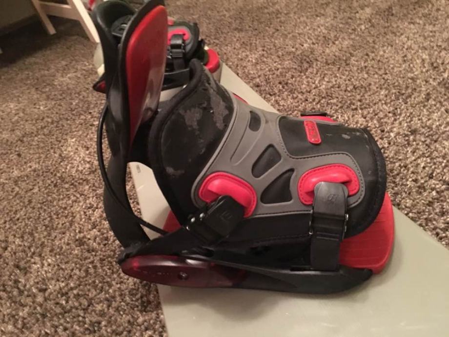 Snowboard K2 Spire 164 cm i vezovi Flow vel. L