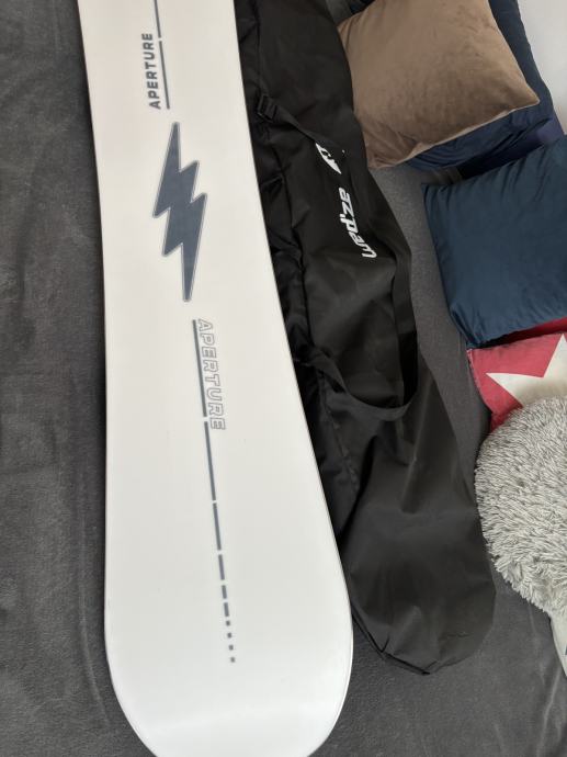 Snowboard shrader 155 sa vezovima