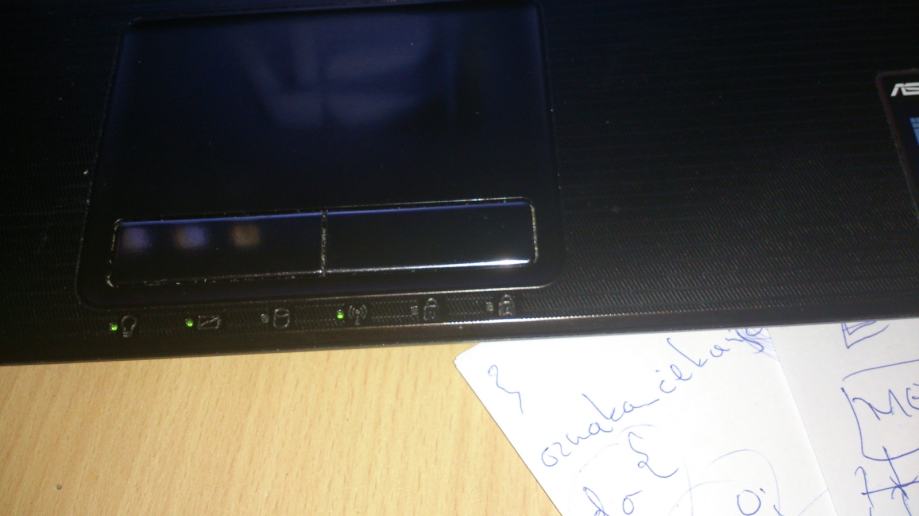 ASUS K53Z ***QUAD CORE***RADEON GRAFIČKA***POVOLJNO***