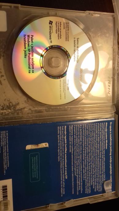 Windows 7 Professional i Windows XP Professional CD