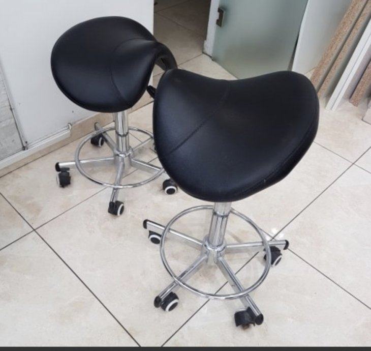 !Frizerska oprema!Stolica za frizere!AKCIJA!