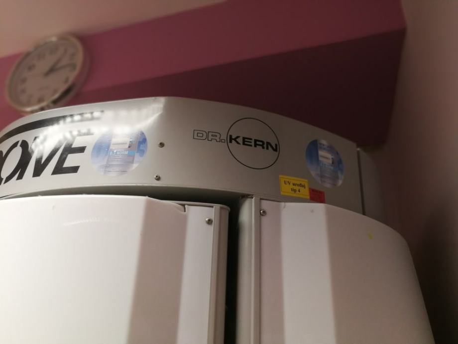 Samostojeći turbo solarij sa novim UV lampama