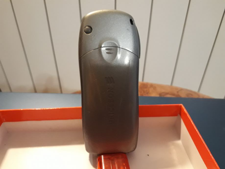 Ericsson R600 Mobitel odlično stanje na sve mreže,Raritet za kolekciju