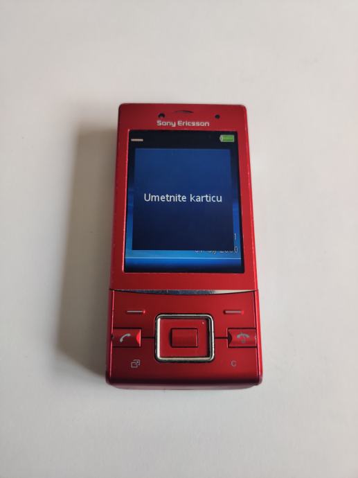 Sony Ericsson Hazel J20i, sve mreže,sa punjačem --crveni