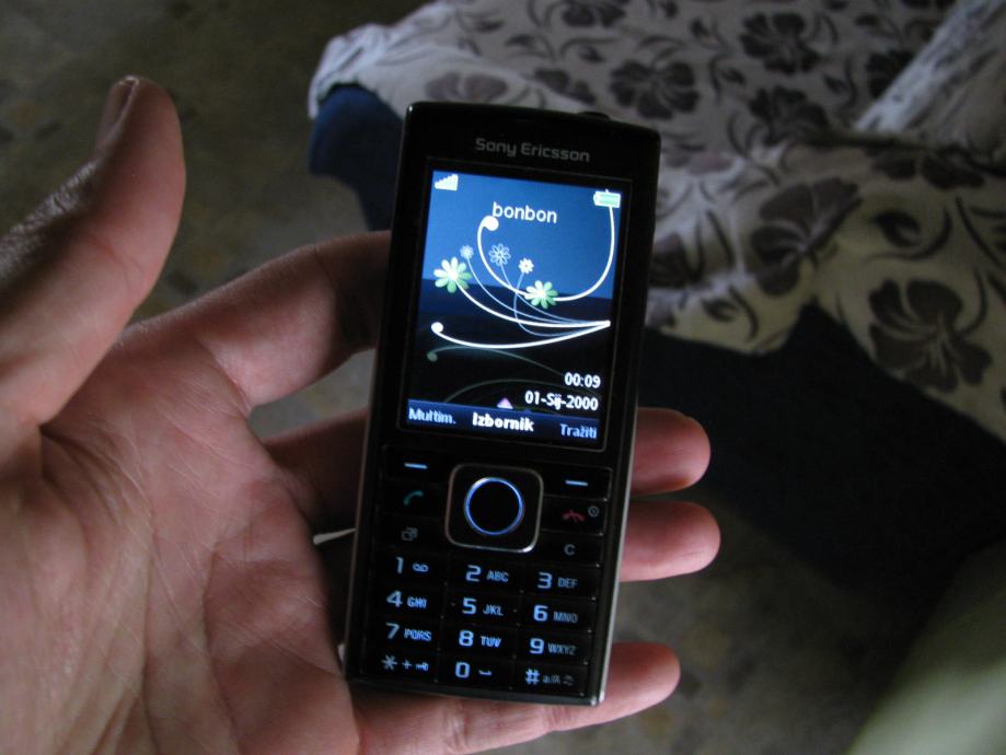 Sony ericsson j108 cedar t com bon bon simpa i vip tomato