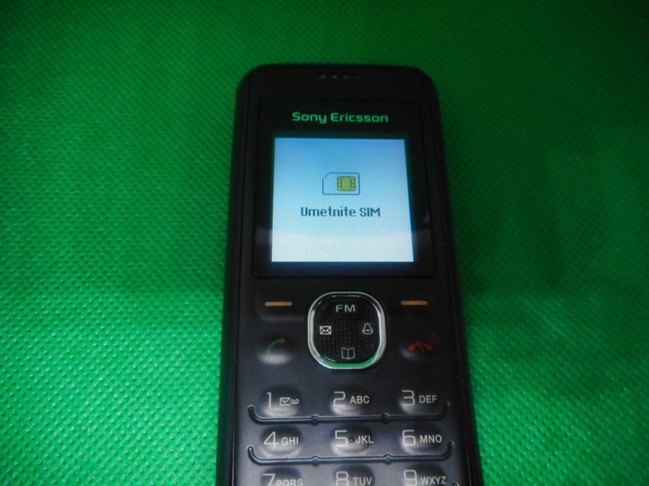 Sony Ericsson J132 T-mobile mreža očuvan