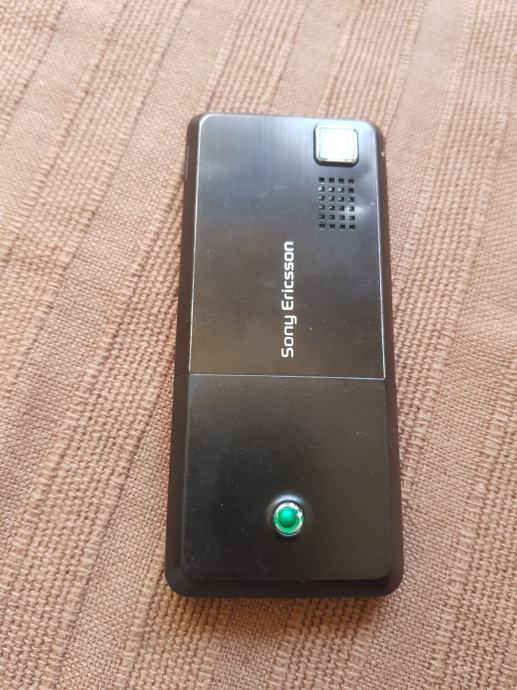 Sony Ericsson T250i,091-092 mreže, sa punjačem ---crni