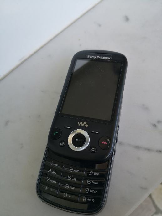 Sony Ericsson W20 i