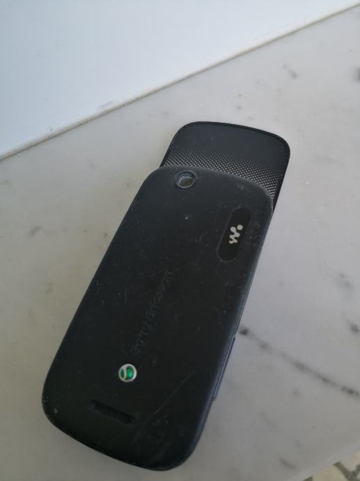 Sony Ericsson W20 i