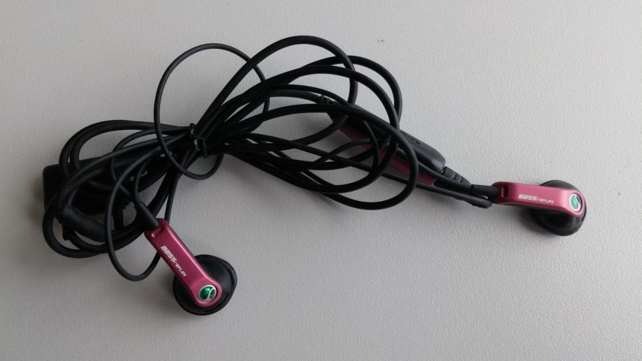 Sony Ericsson W200i sweet pink Walkman w200 SVE MREŽE