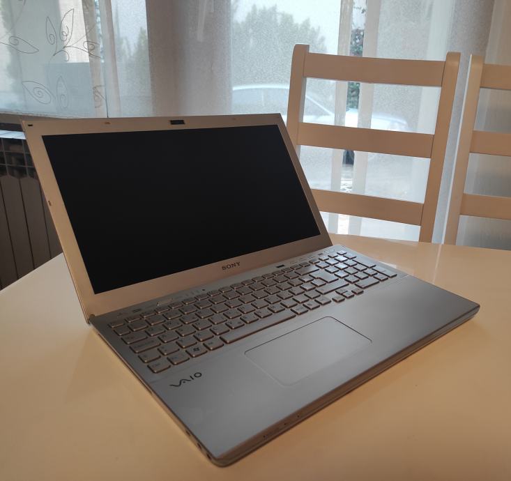 Sony Vaio - Core i5 / Nvidia GeForce / HDD (SSD) / 15.6 Full HD