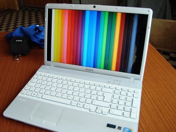 SONY VAIO V serie FULL HD, BLU-RAY