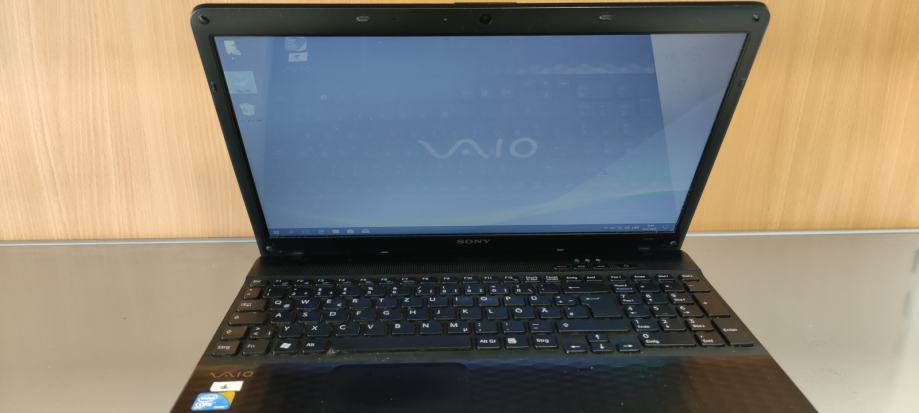 SONY VAIO VPCEH1M1E