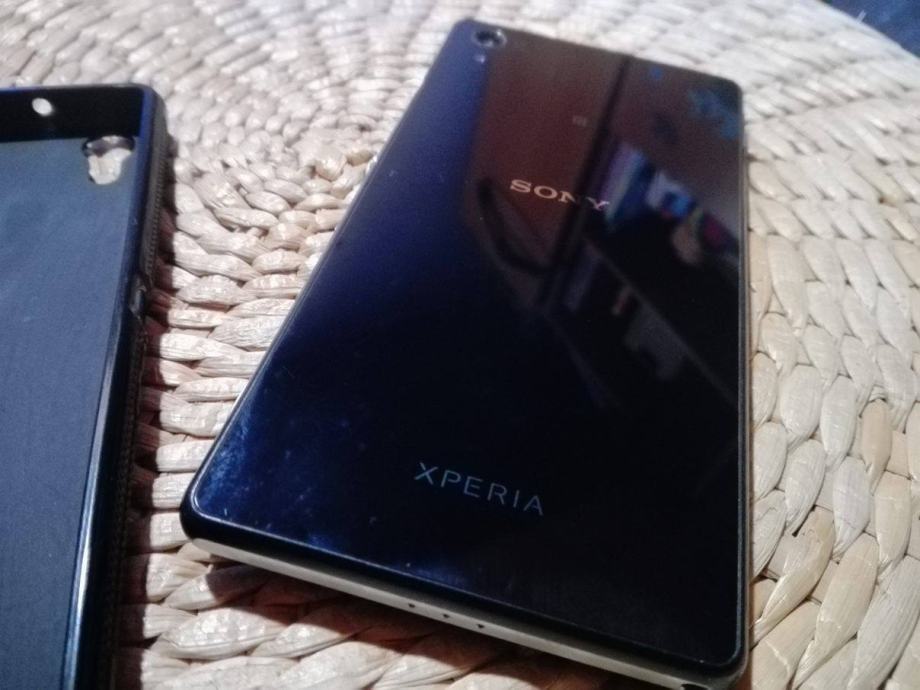 Sony Xperia Z2, kvar utora SIM kartice