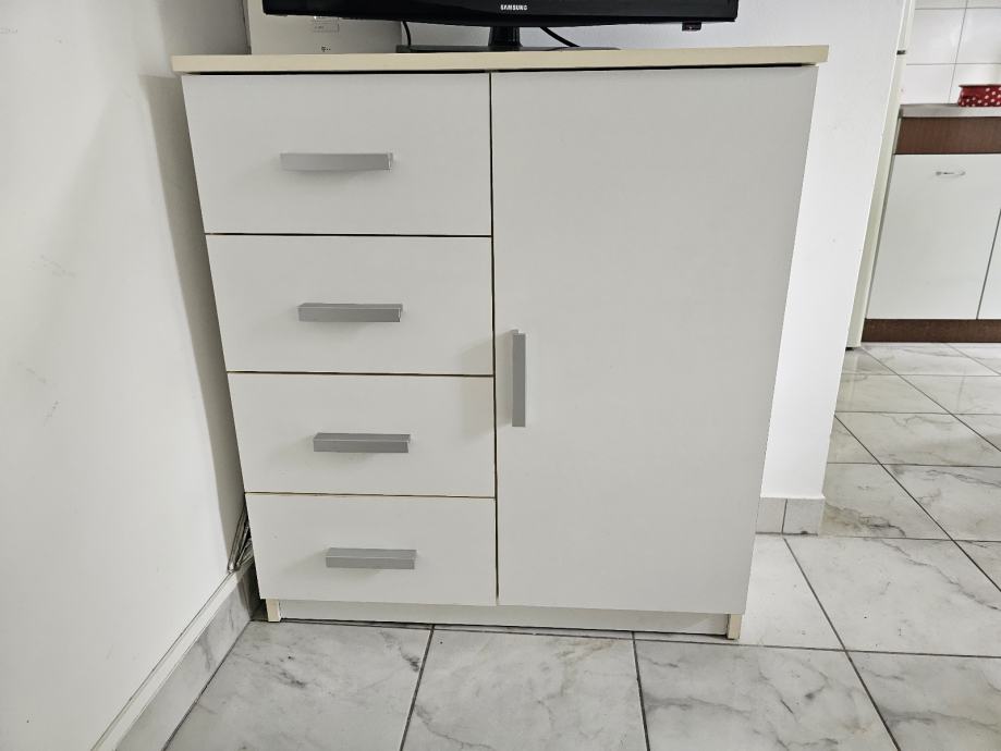 Komoda/ormar s 4 ladice i 2 police