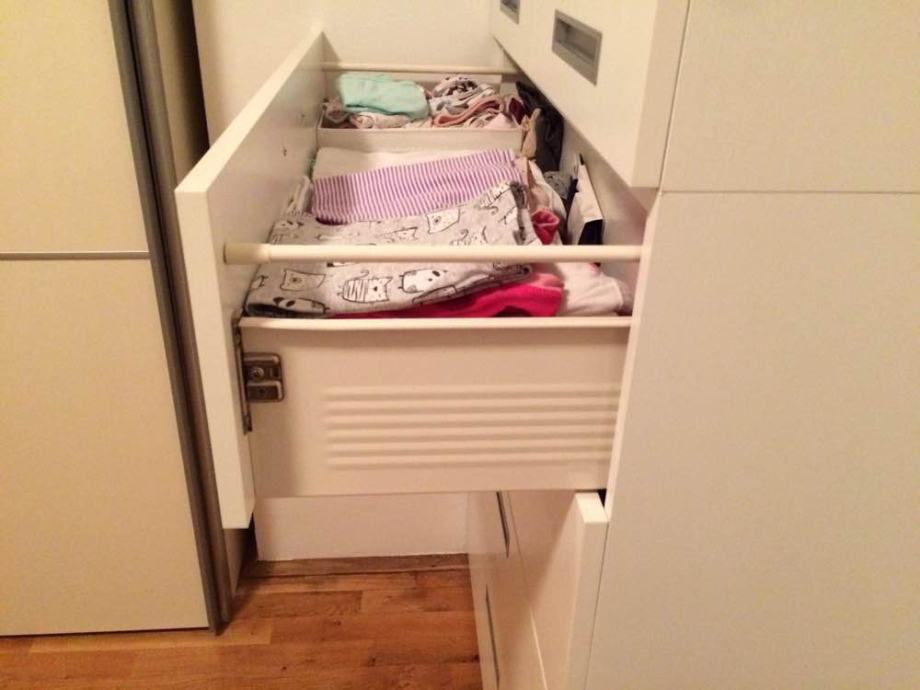 Bijeli visoki ormar 80*40*252cm