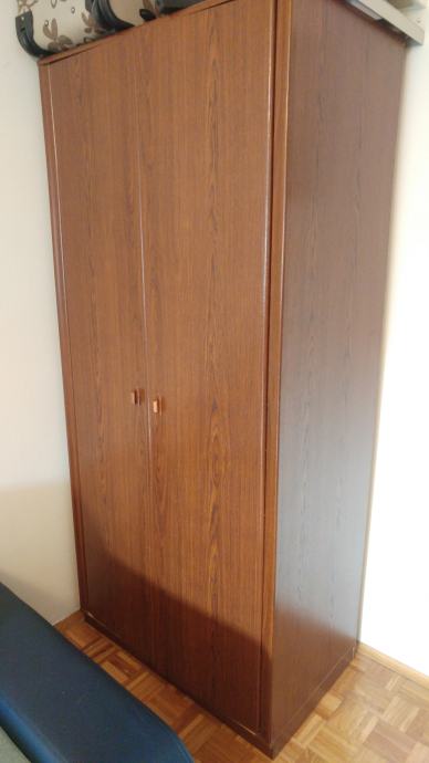 Drveni ormar + elementi