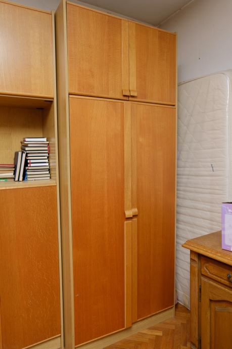 Dva garderobna ormara