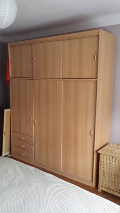 Ormar, garderobni, veliki trokrilni, boja jasen, Osijek