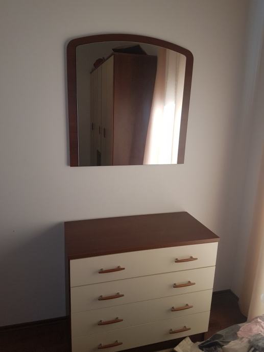 Ormar + komoda sa ogledalom i dva noćna ormara