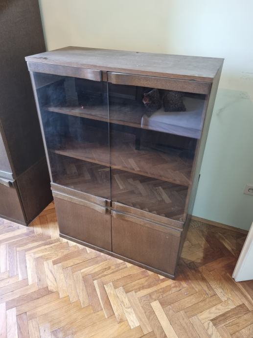 Poklanjam dva ormara