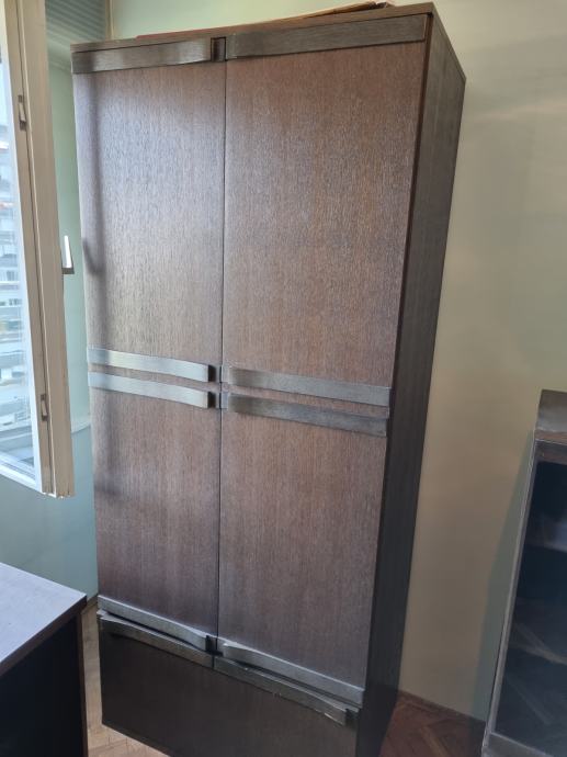 Poklanjam dva ormara