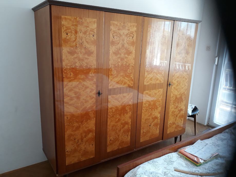 Poklanjam Garderobni ormar