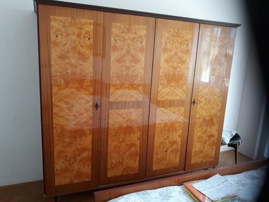 Poklanjam Garderobni ormar