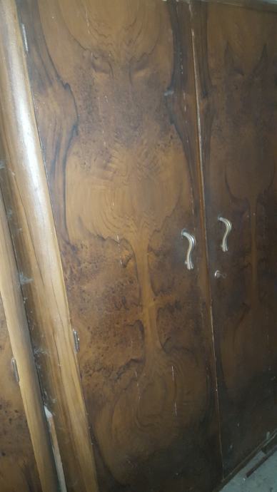 Starinski ormari - dva komada