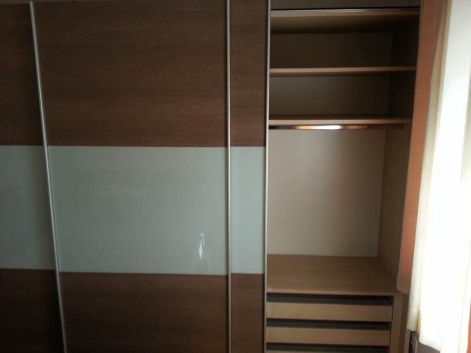 Trokrilni ormar sa ladičarima! Hitno-cijena nije fiksna!