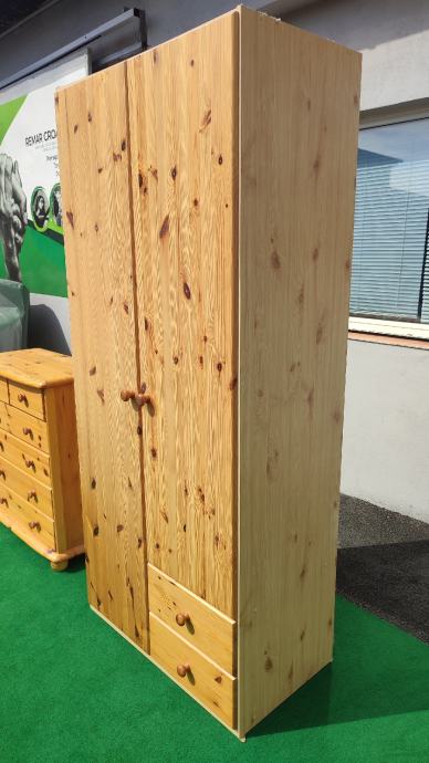 Dvokrilni ormar od drveta