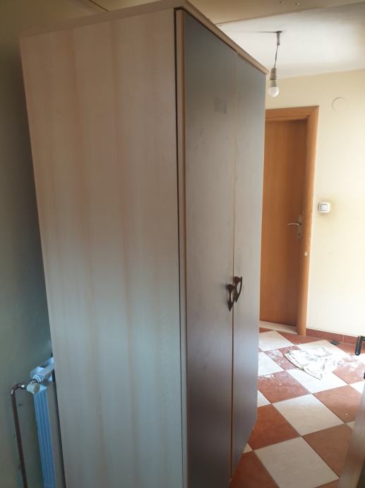 Garderobni ormar