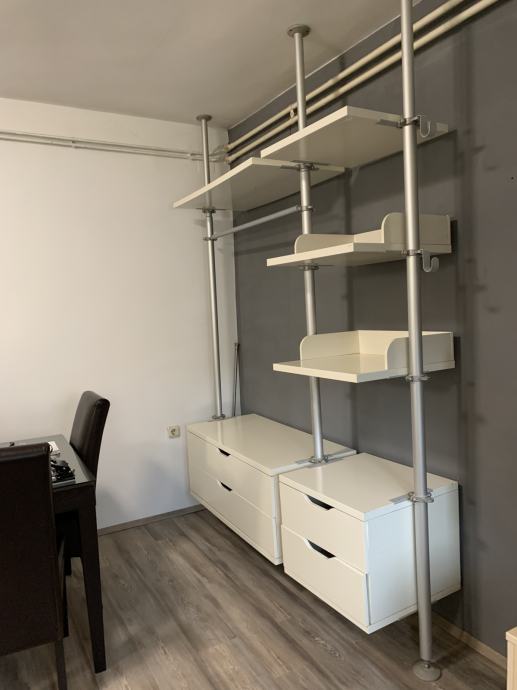 Ikea bijeli rabljeni ormar