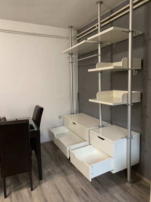 Ikea bijeli rabljeni ormar