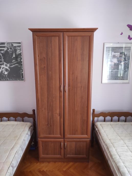 - Kompletna soba - Dva ormara i dva kreveta + madrac - Omiš Stanići