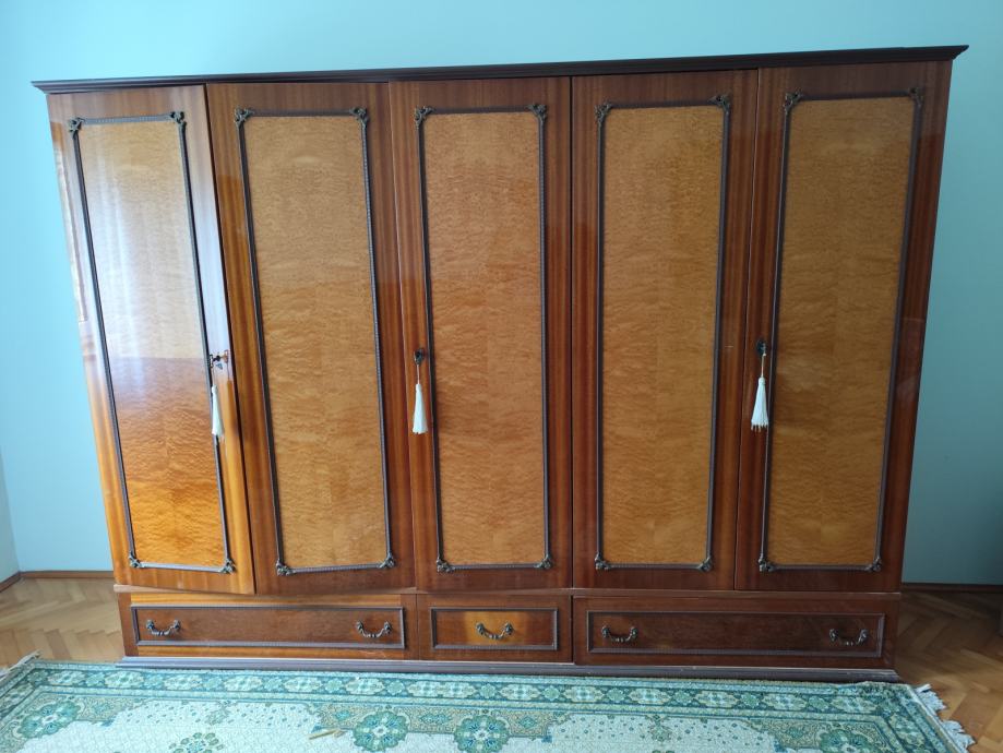 Ormar, komoda i noćni ormarići