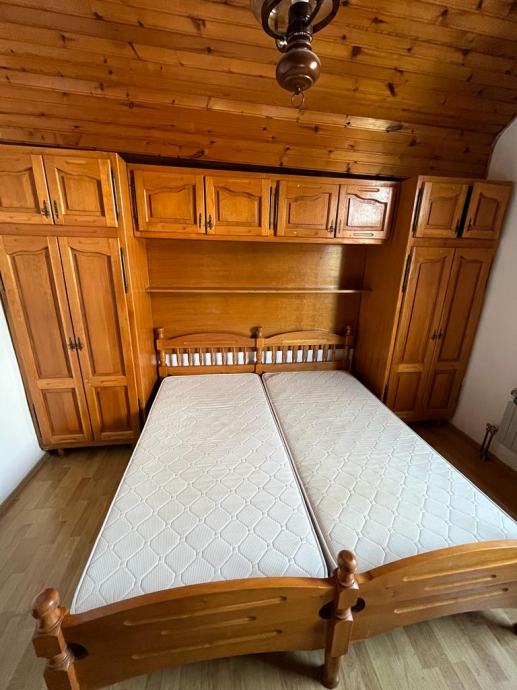 Ormar s mostom + krevet, rađeno po narudžbi od punog drva