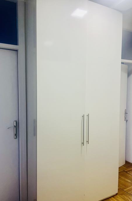 Ormar visoki bijeli Emmezeta