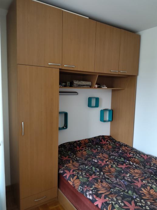 Poklanjam ormare za spavaću sobu i bračni krevet