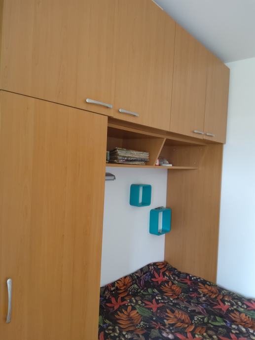 Poklanjam ormare za spavaću sobu i bračni krevet