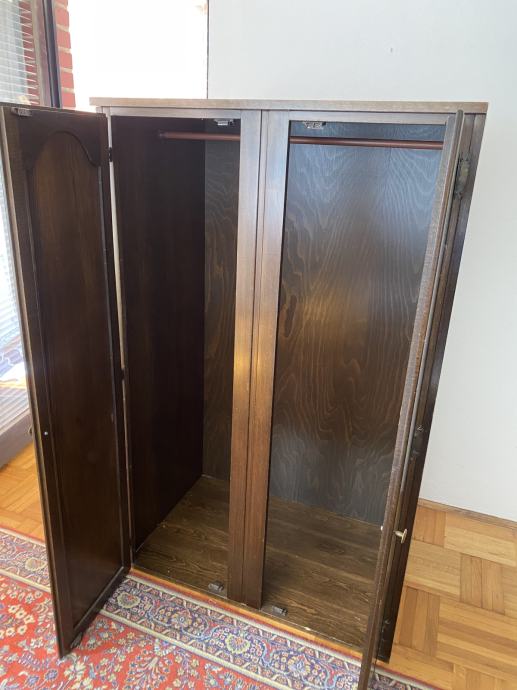 POKLANJAM drveni ormar