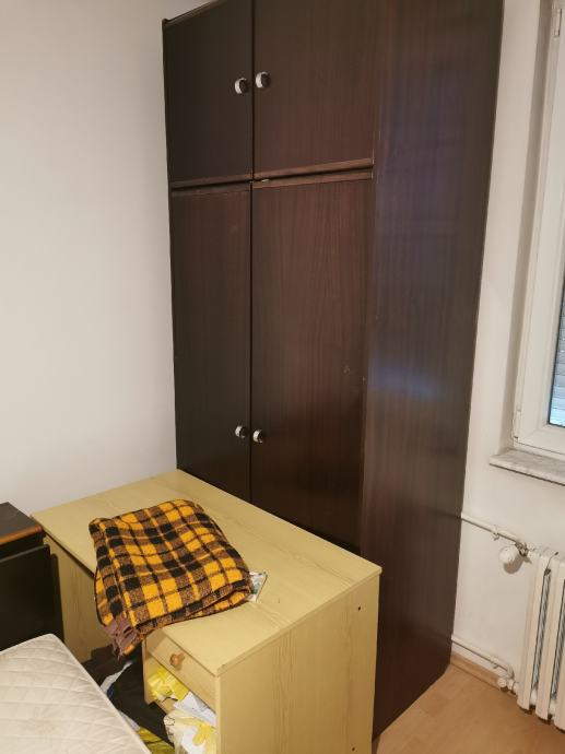 Poklanjam ormare samo treba doći po njih