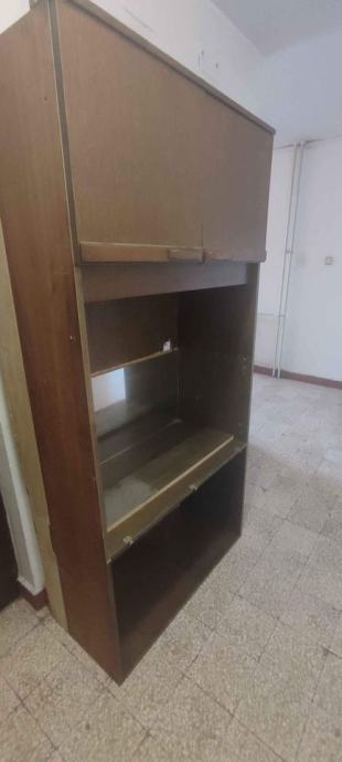 Poklanjam tri ormara/regala