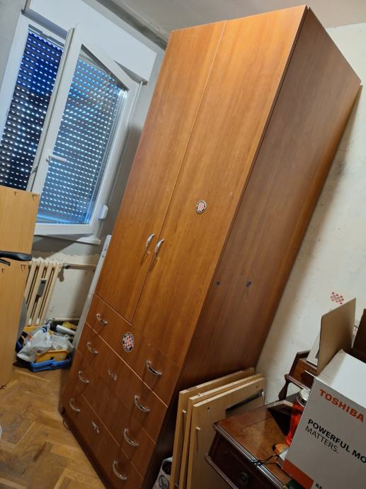 Prodajem ormar 220x78