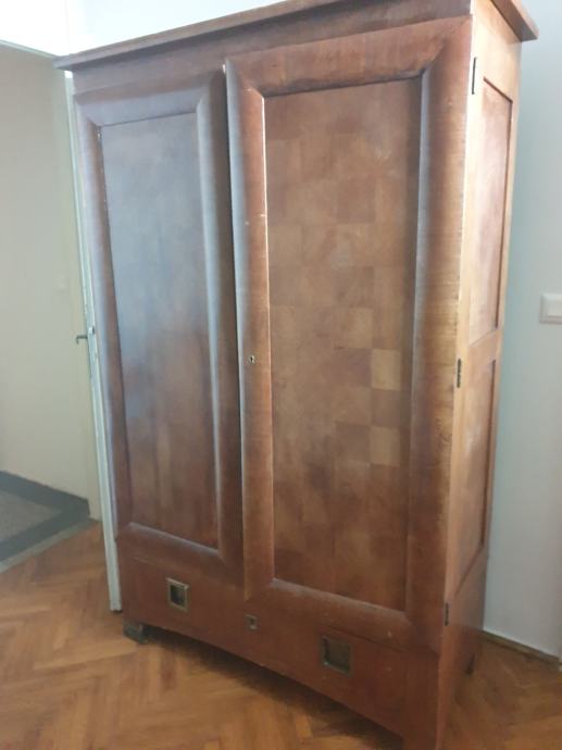 Poklonim Starinski Ormari
